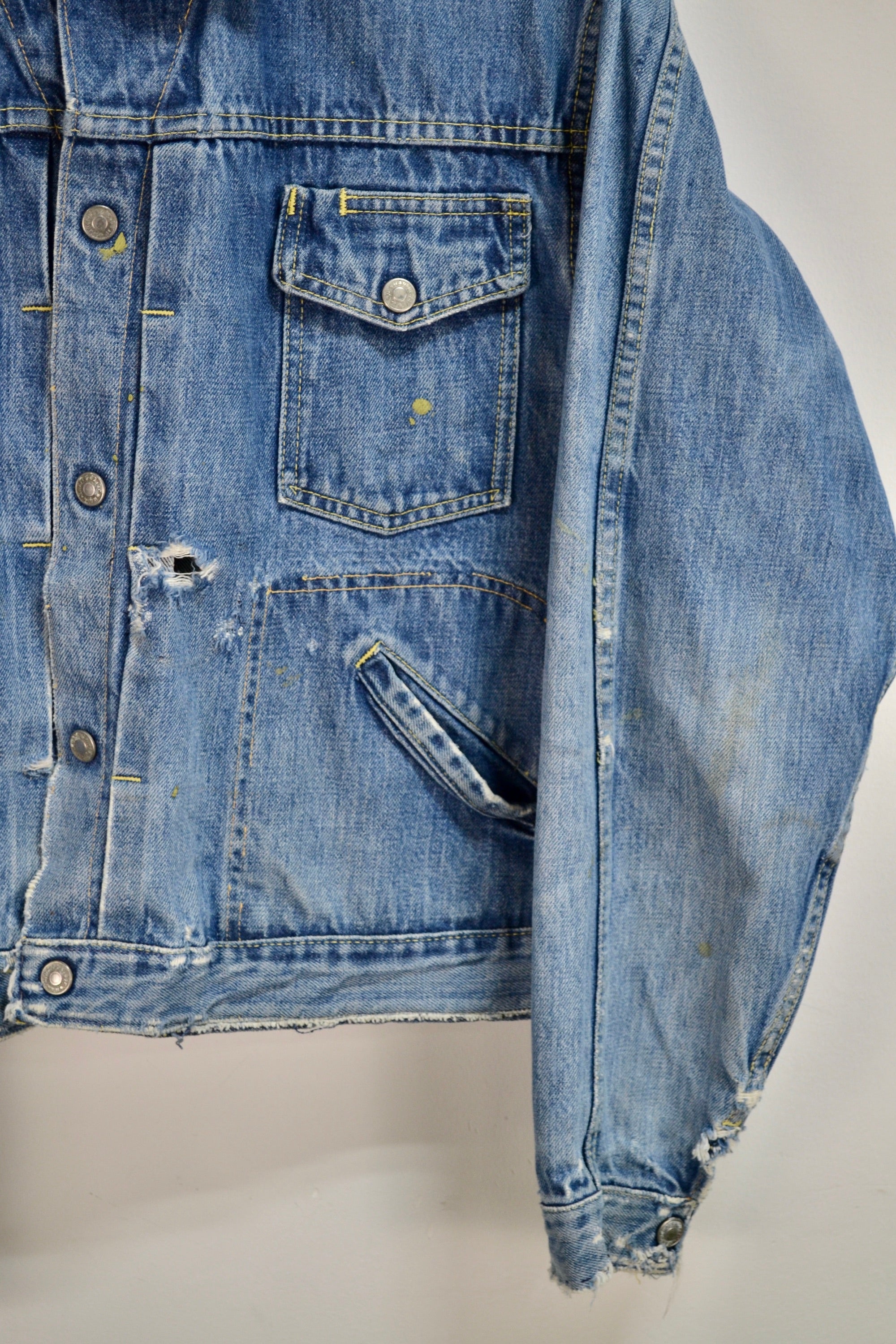 Pagani LED Mirror Cabinet with Defogger, Dimmer, Magnifier & USB outle ...